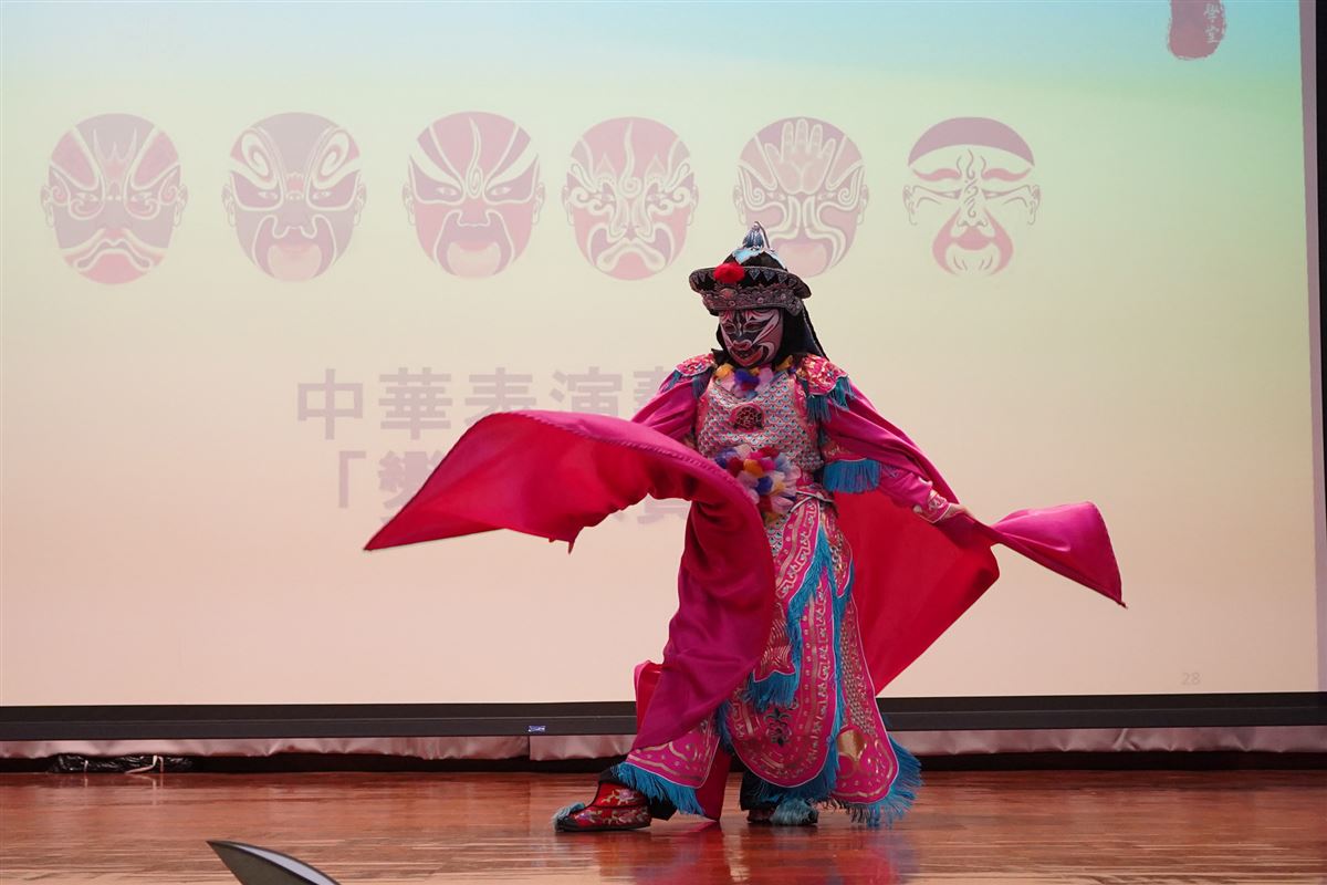 Face Changing in Sichuan Opera